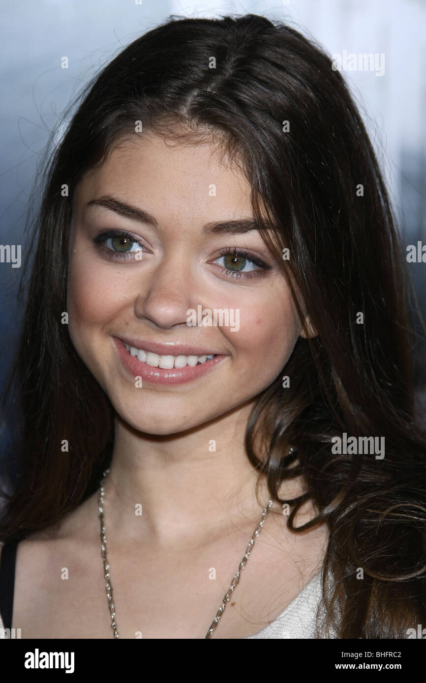 SARAH HYLAND EXTRAORDINARY MEASURES FILM PREMIERE HOLLYWOOD LOS ANGELES ...