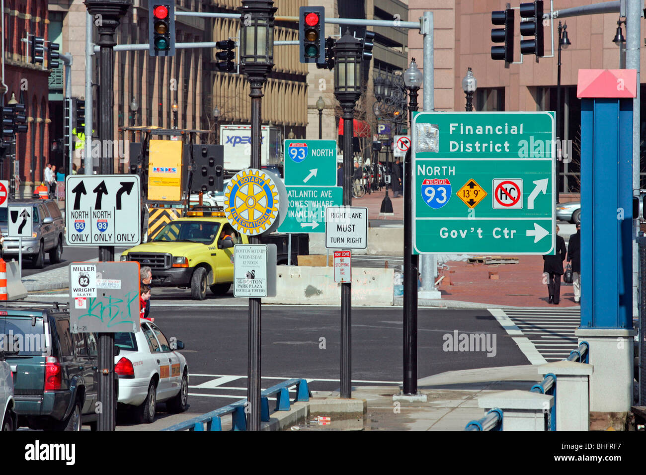 Confusing traffic signs hi-res stock photography and images - Alamy