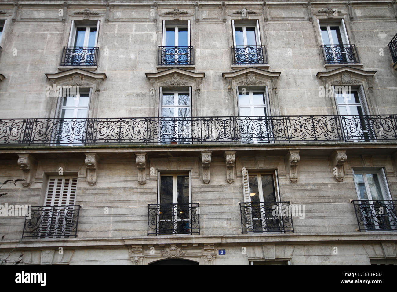 Paris building, classic architecture Stock Photo - Alamy