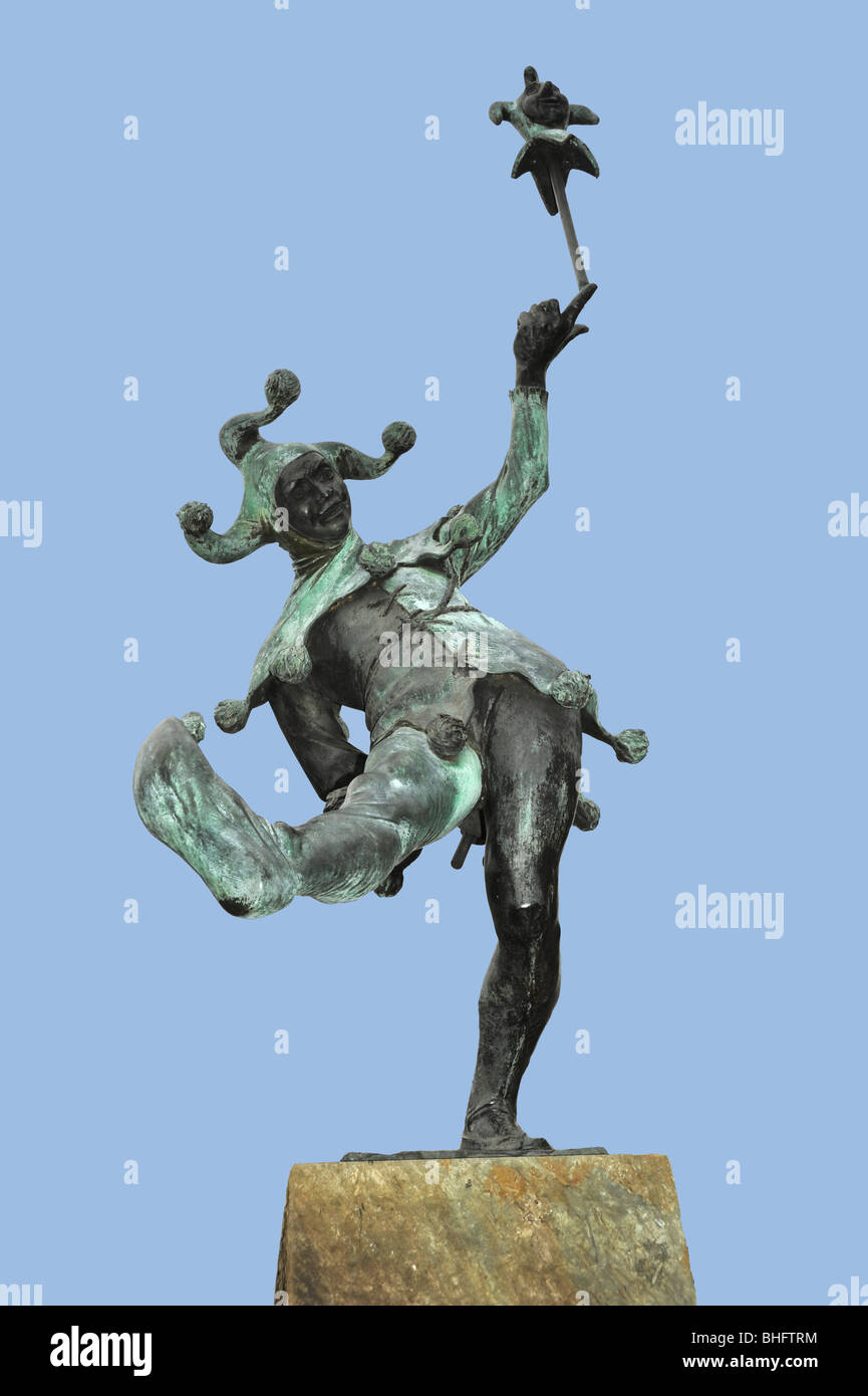 The bronze jester statue at Stratford upon Avon, Warwickshire, UK. This ...