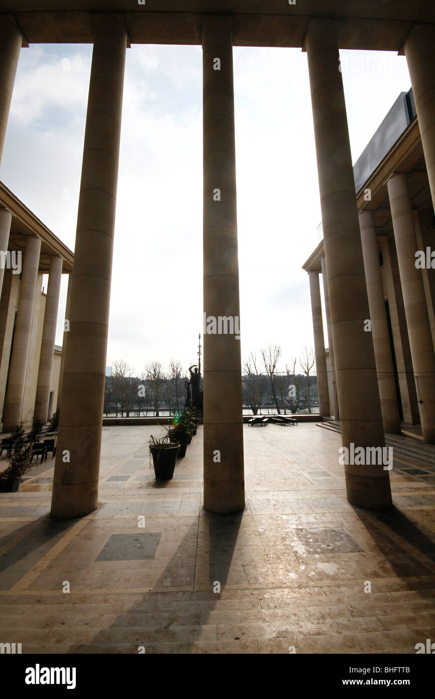 The Museum of Modern Art, Paris, France Stock Photo - Alamy