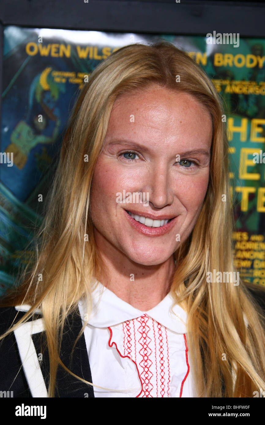 KELLY LYNCH THE DARJEELING LIMITED LOS ANGELES PREMIERE BEVERLY HILLS ...