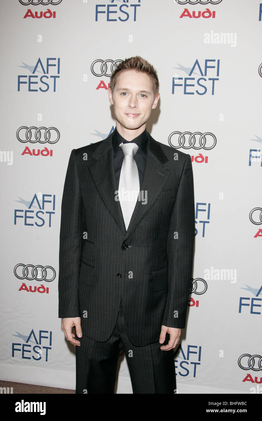 Samuel barnett hi-res stock photography and images - Alamy