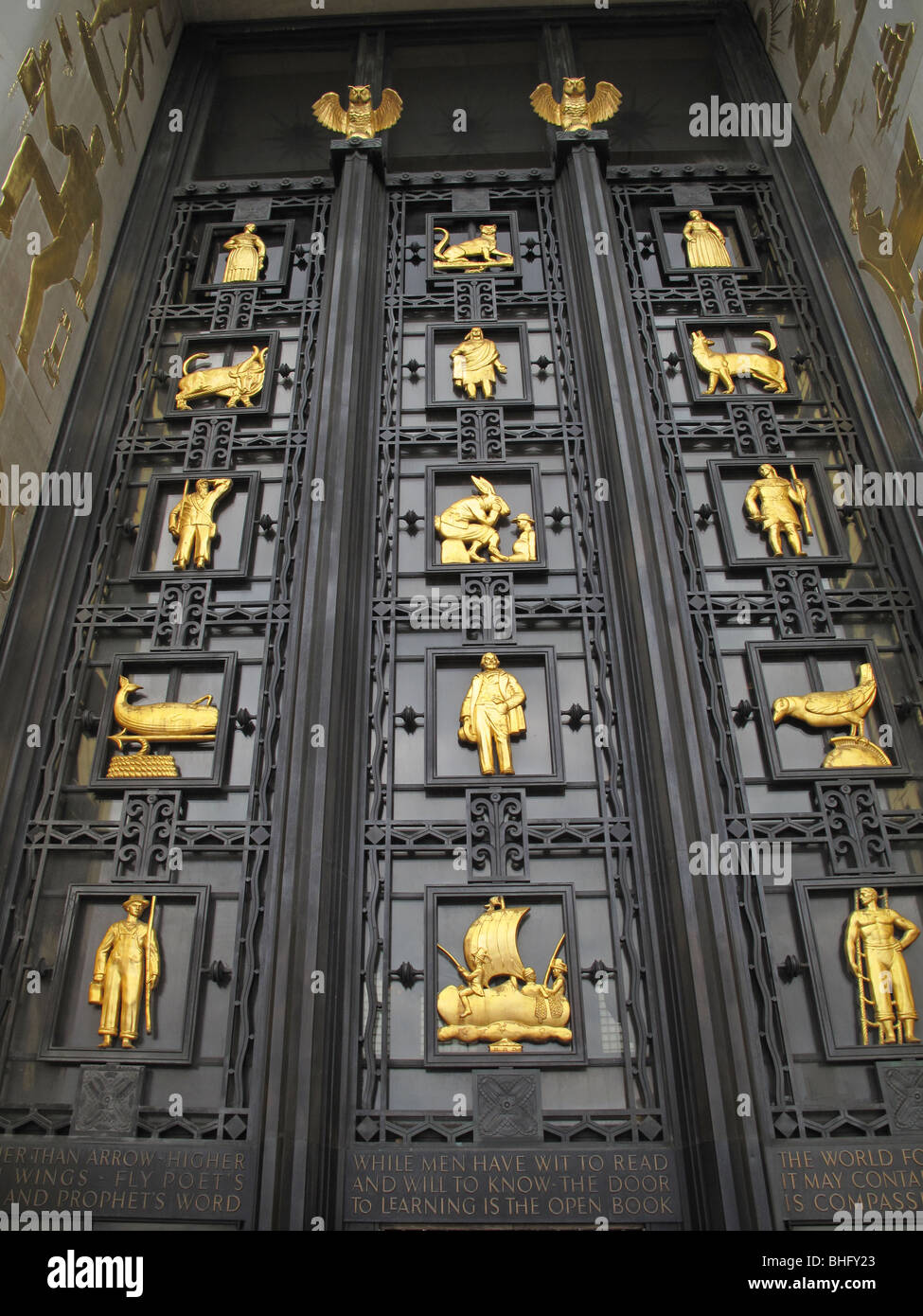Viking doors hi-res stock photography and images - Alamy