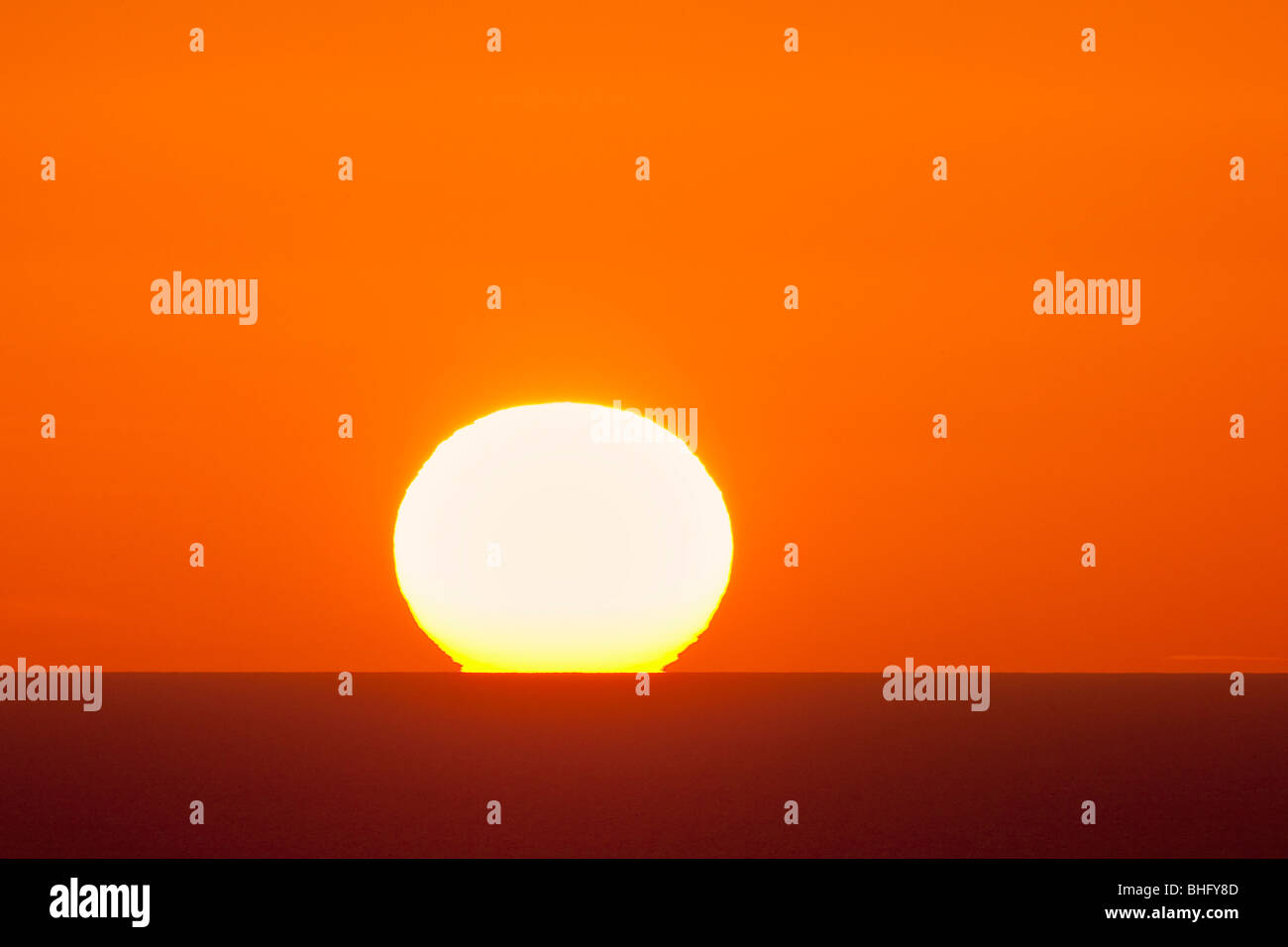 Green flash sunset hi-res stock photography and images - Alamy