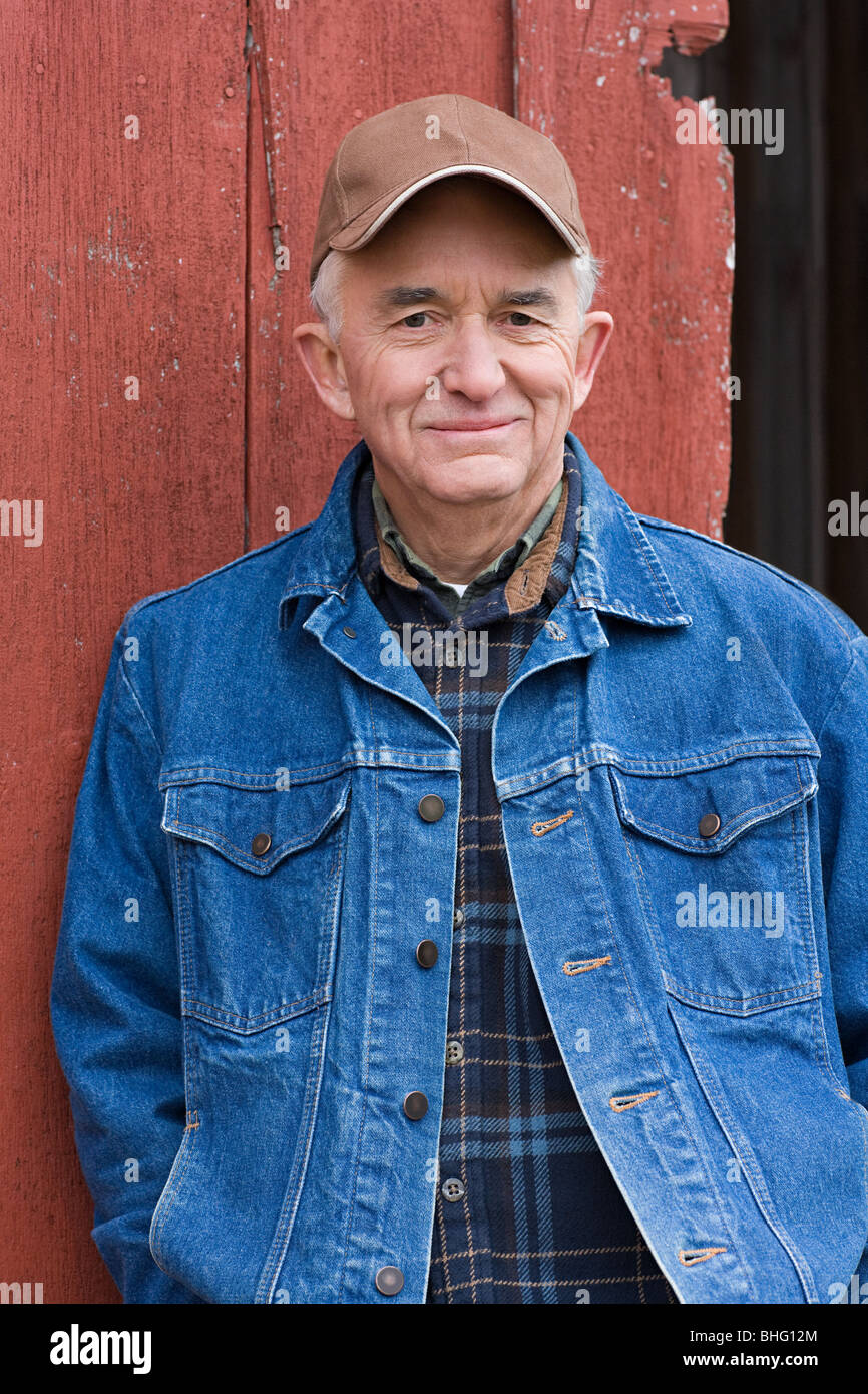Portrait of a farmer Stock Photo - Alamy