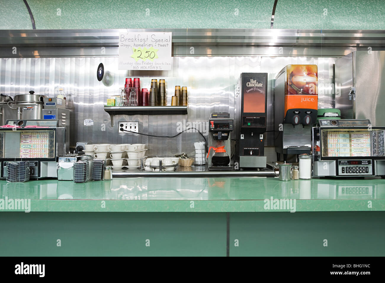 An empty american diner Stock Photo - Alamy