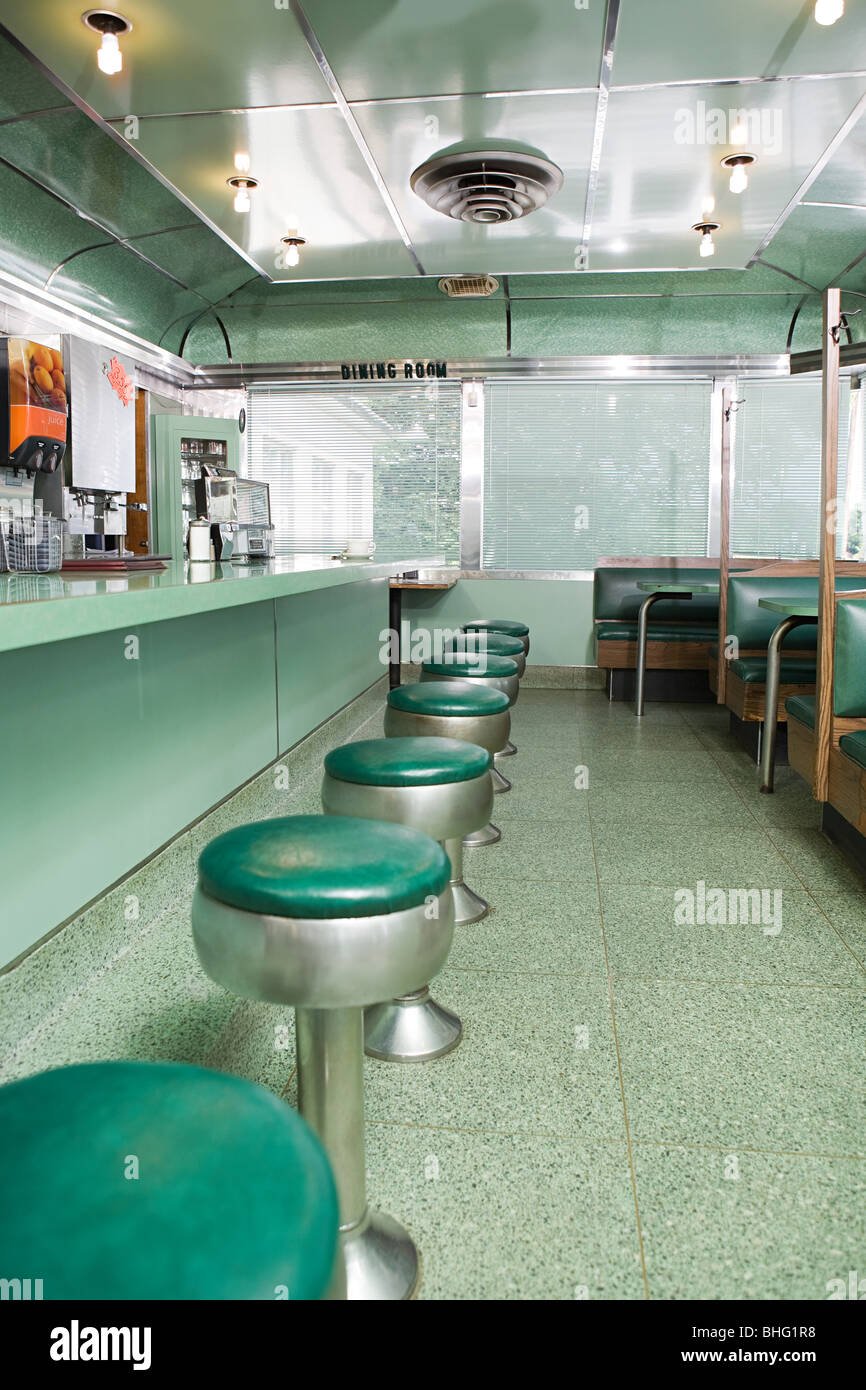 An empty american diner Stock Photo - Alamy