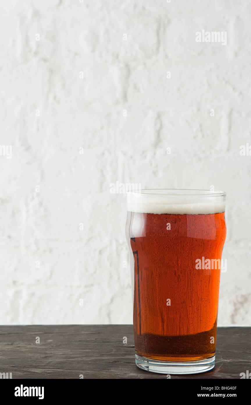 Pint of bitter hi-res stock photography and images - Alamy
