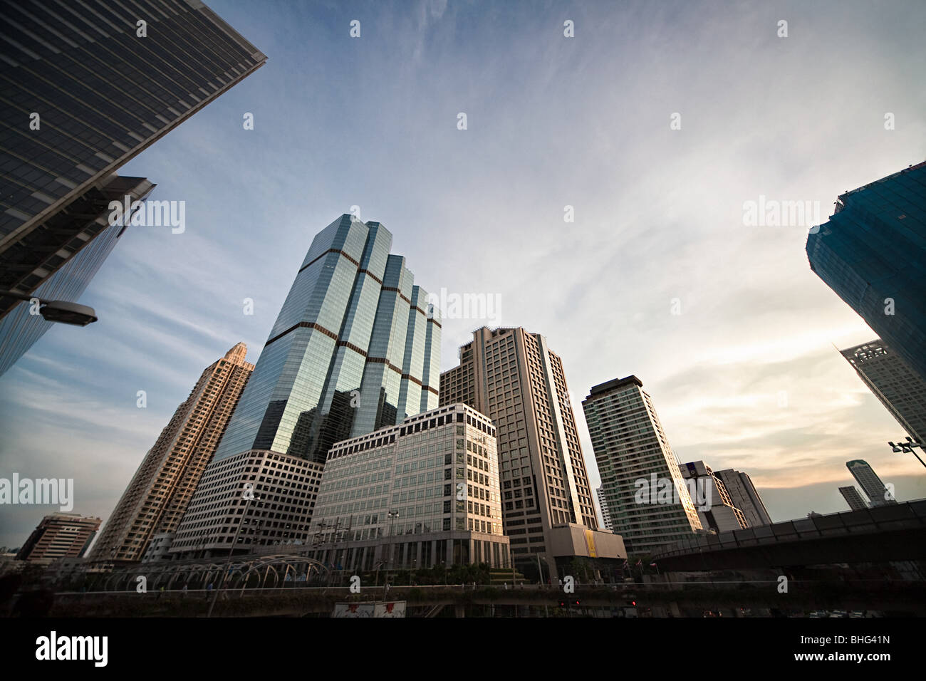 Business district hi-res stock photography and images - Alamy