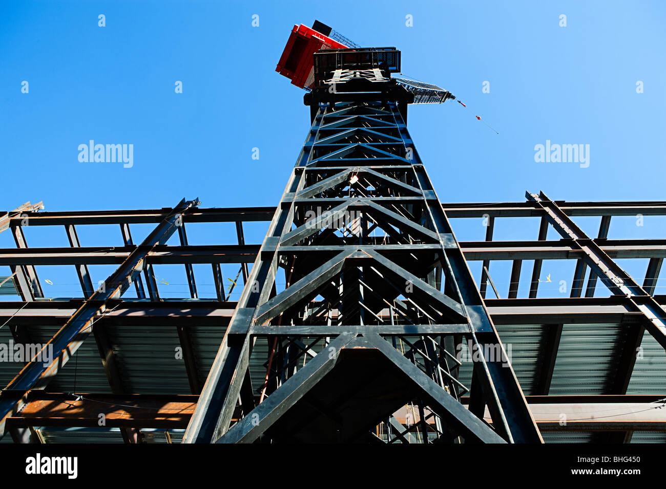 Below ground construction hi-res stock photography and images - Alamy