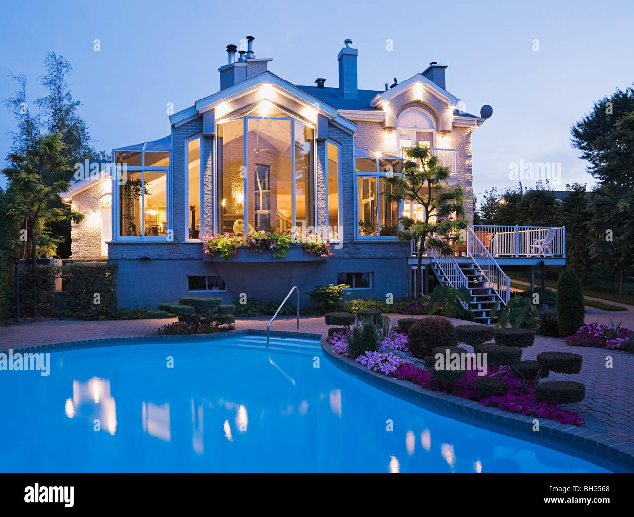 House pool america hi-res stock photography and images - Alamy