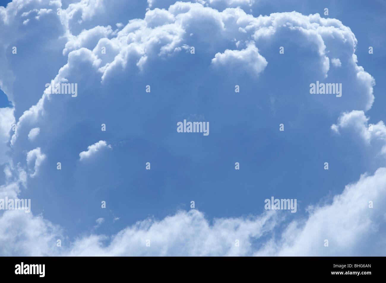 Stratus cumulous clouds hi-res stock photography and images - Alamy