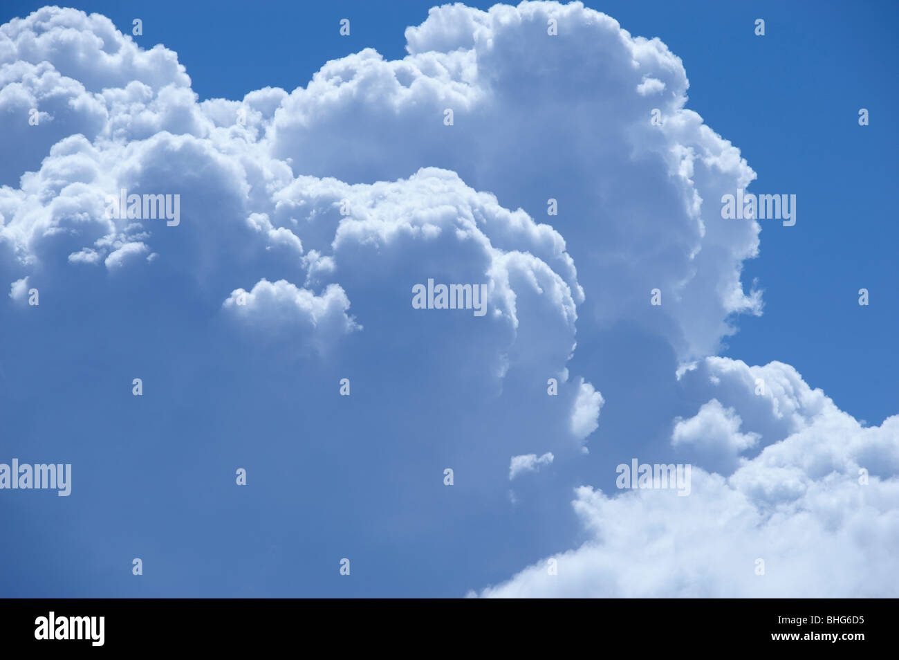 Cirro stratus clouds hi-res stock photography and images - Alamy