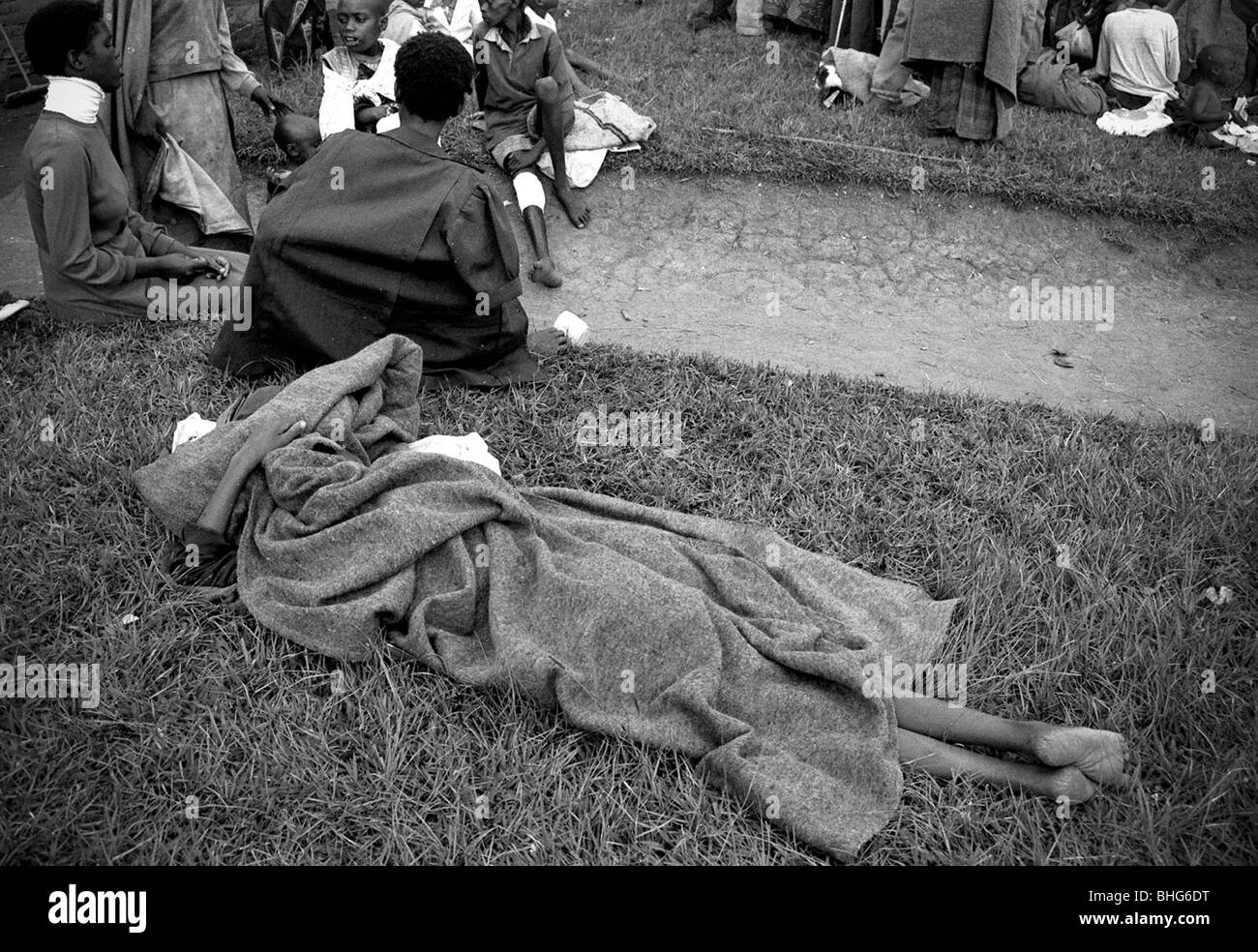 Tutsi refugees rwanda 1994 Black and White Stock Photos & Images - Alamy