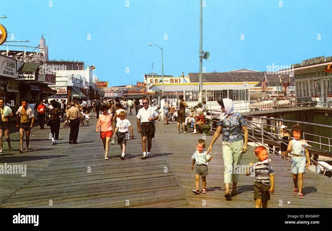 Boardwalk at Schellenger Avenue, Wildwood-by-the-Sea, New Jersey, USA ...
