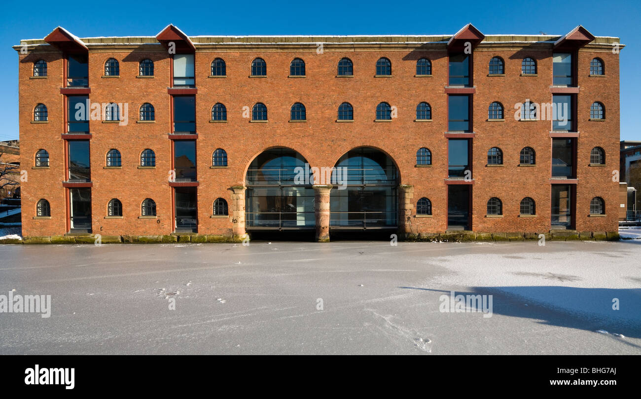 The Merchants warehouse Bridgewater Canal, Potato Wharf and the Giants ...