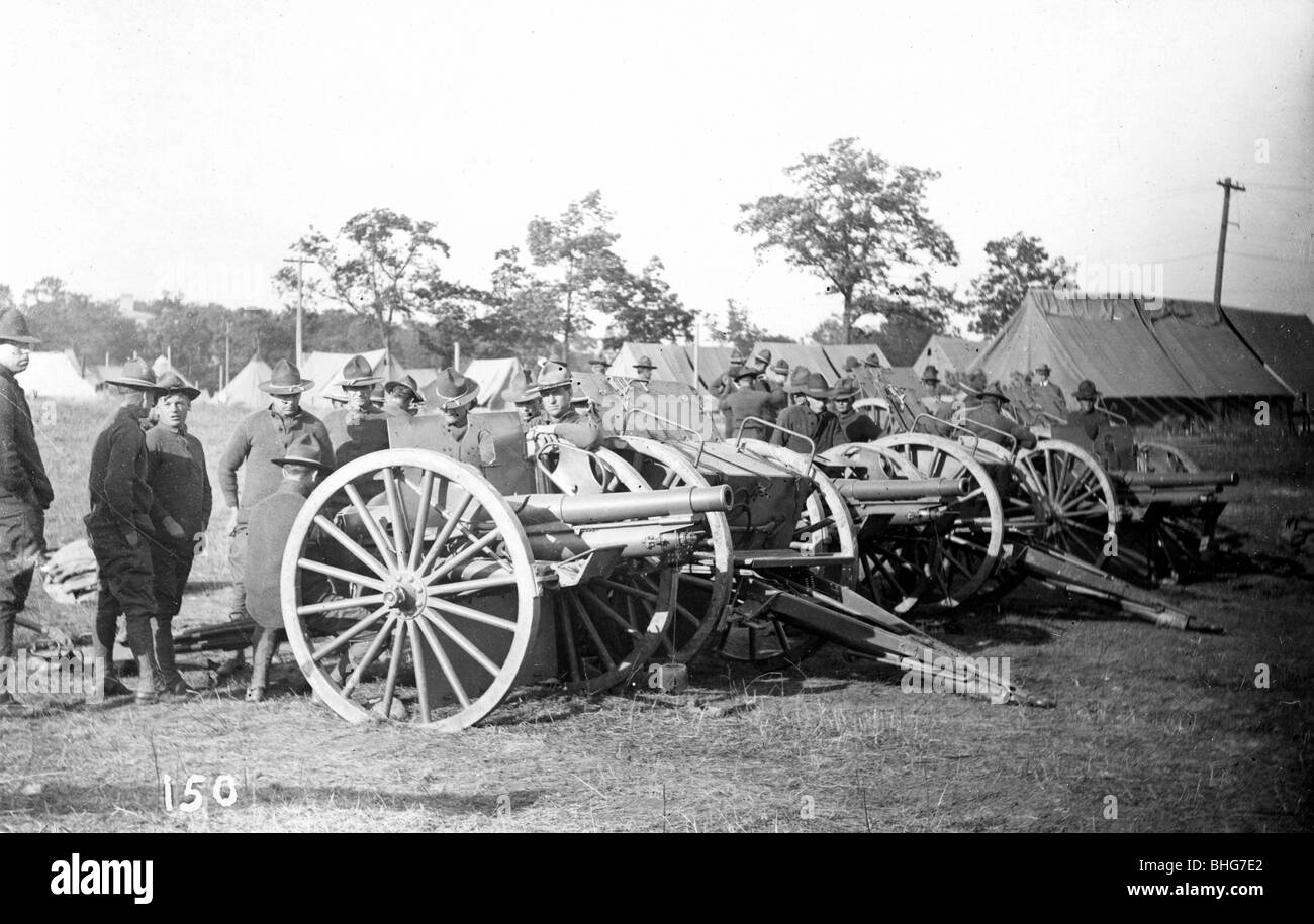 Usa army field artillery Black and White Stock Photos & Images - Alamy