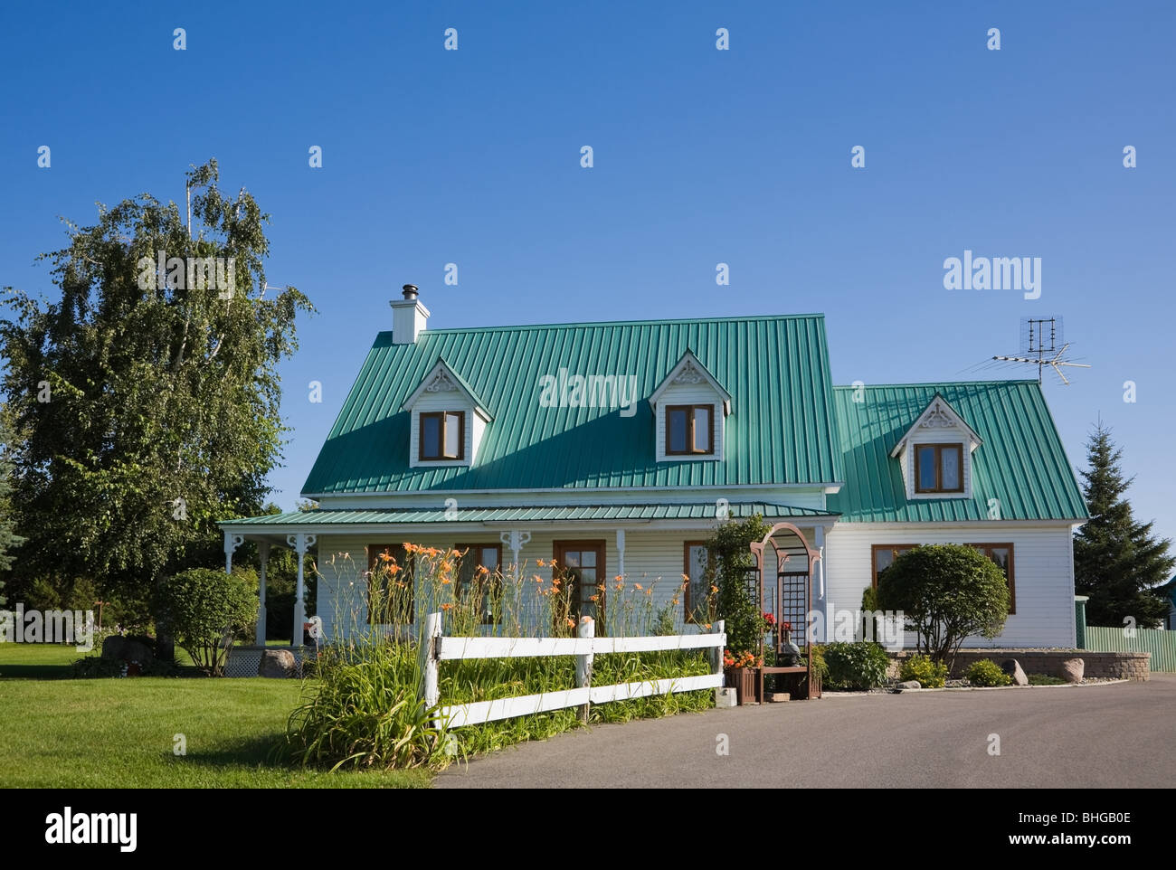 Luxury detached house hi-res stock photography and images - Alamy