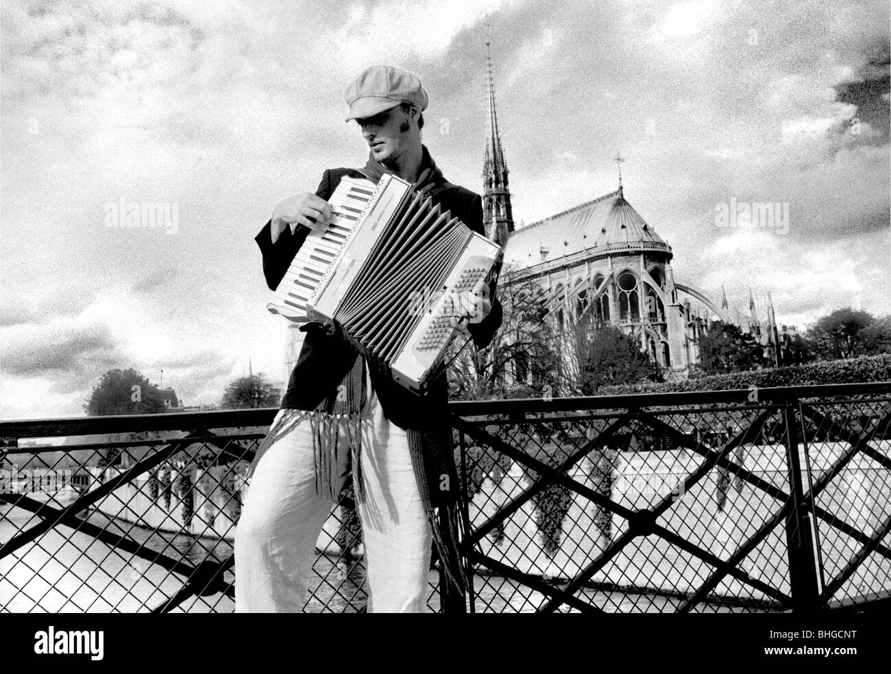 French accordion player hi-res stock photography and images - Alamy