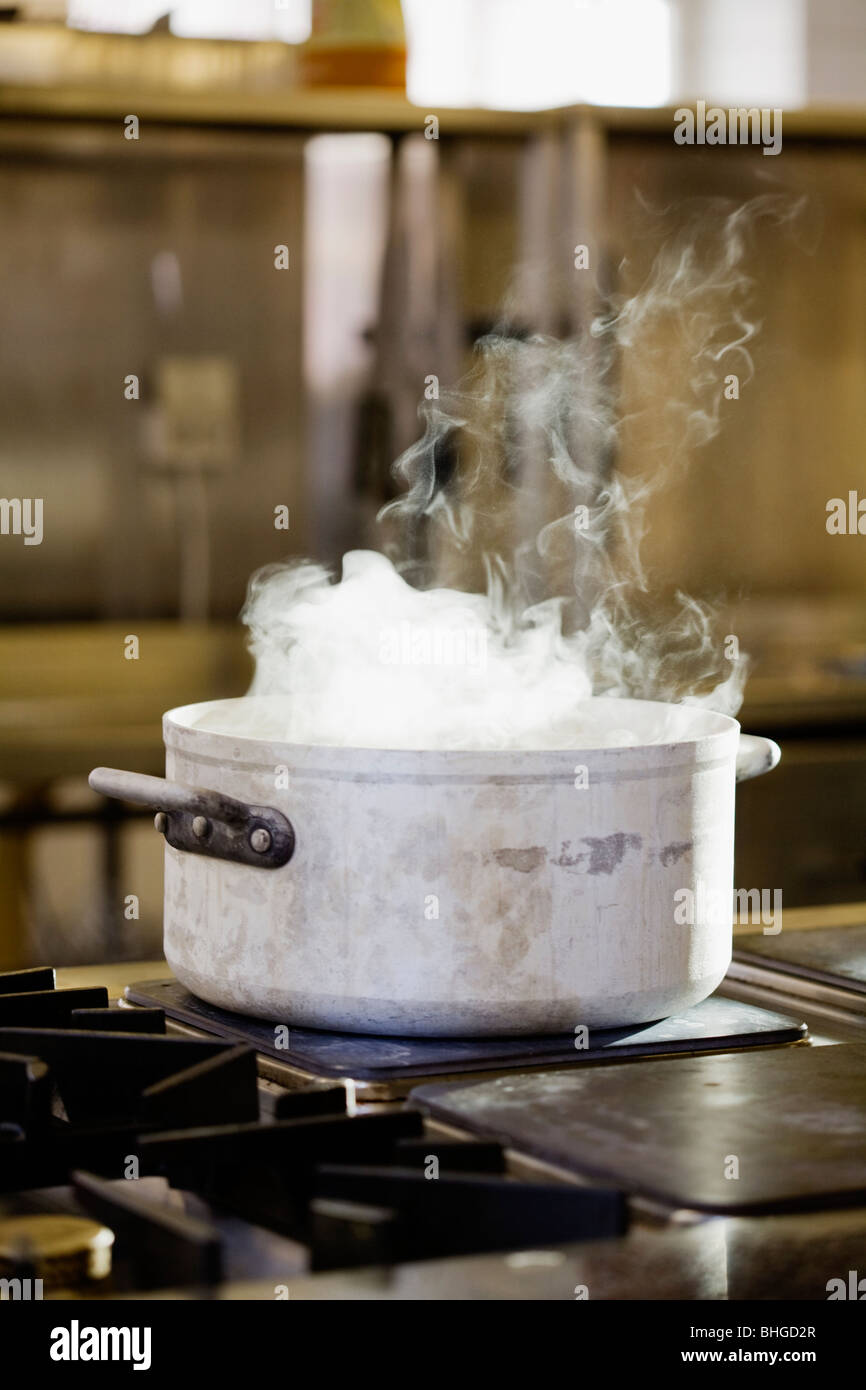 Steam pot hi-res stock photography and images - Alamy