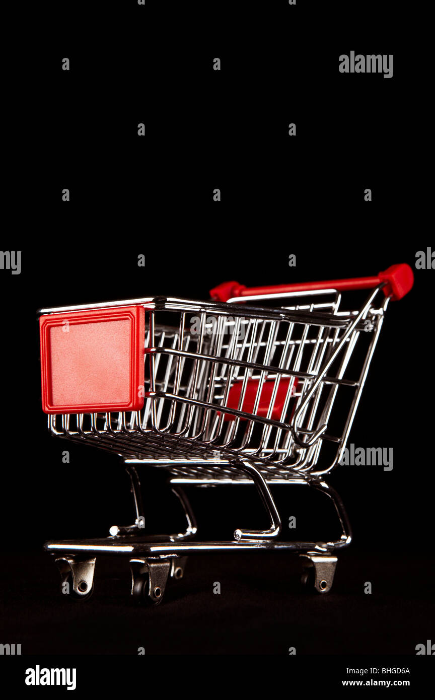 Black retail trolleys hi-res stock photography and images - Alamy