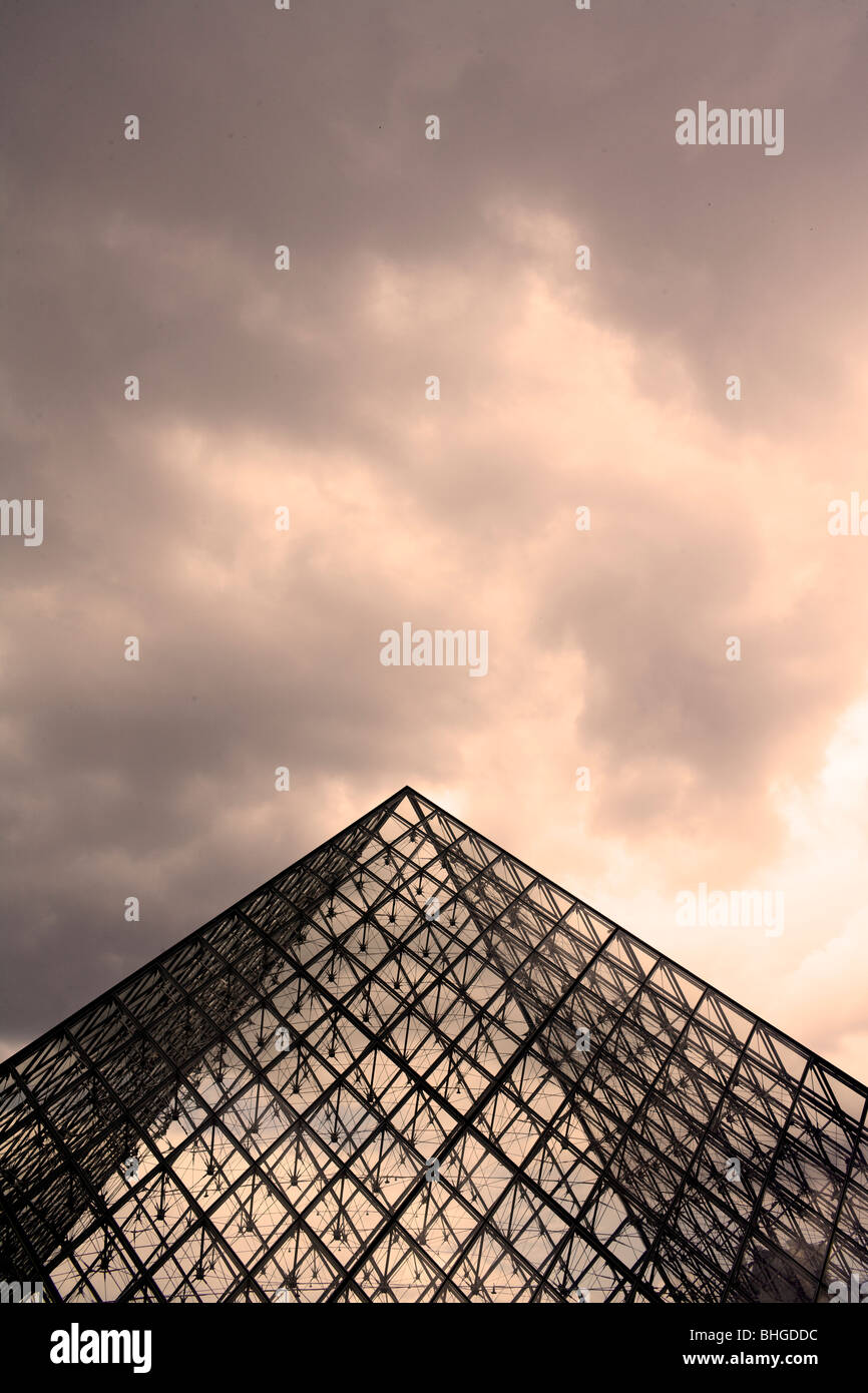 Transparent pyramid hi-res stock photography and images - Alamy