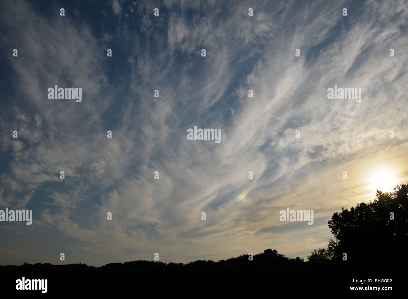 Dramatic sky clouds hi-res stock photography and images - Alamy
