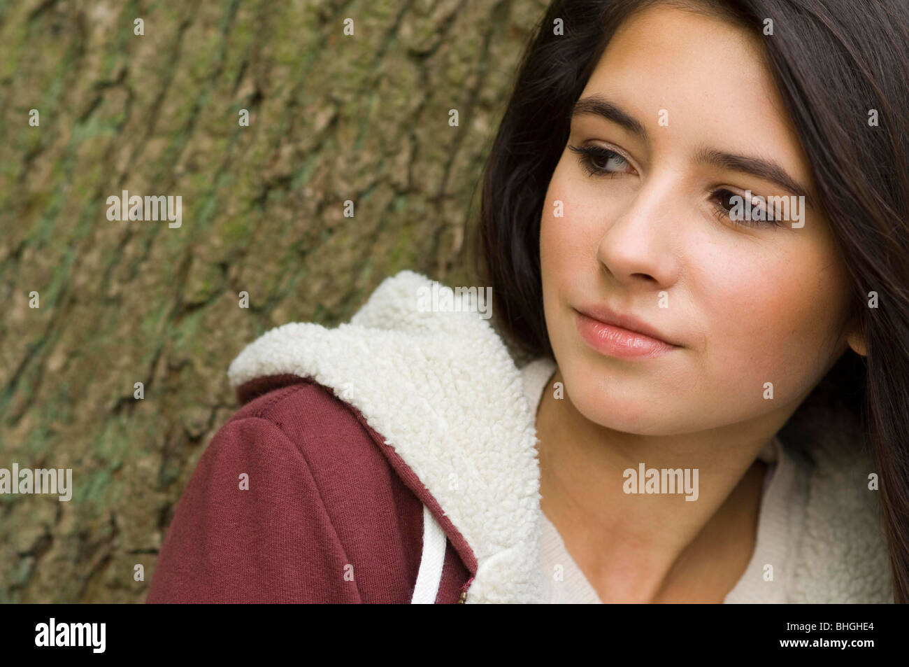 girl portrait against tree Stock Photo - Alamy