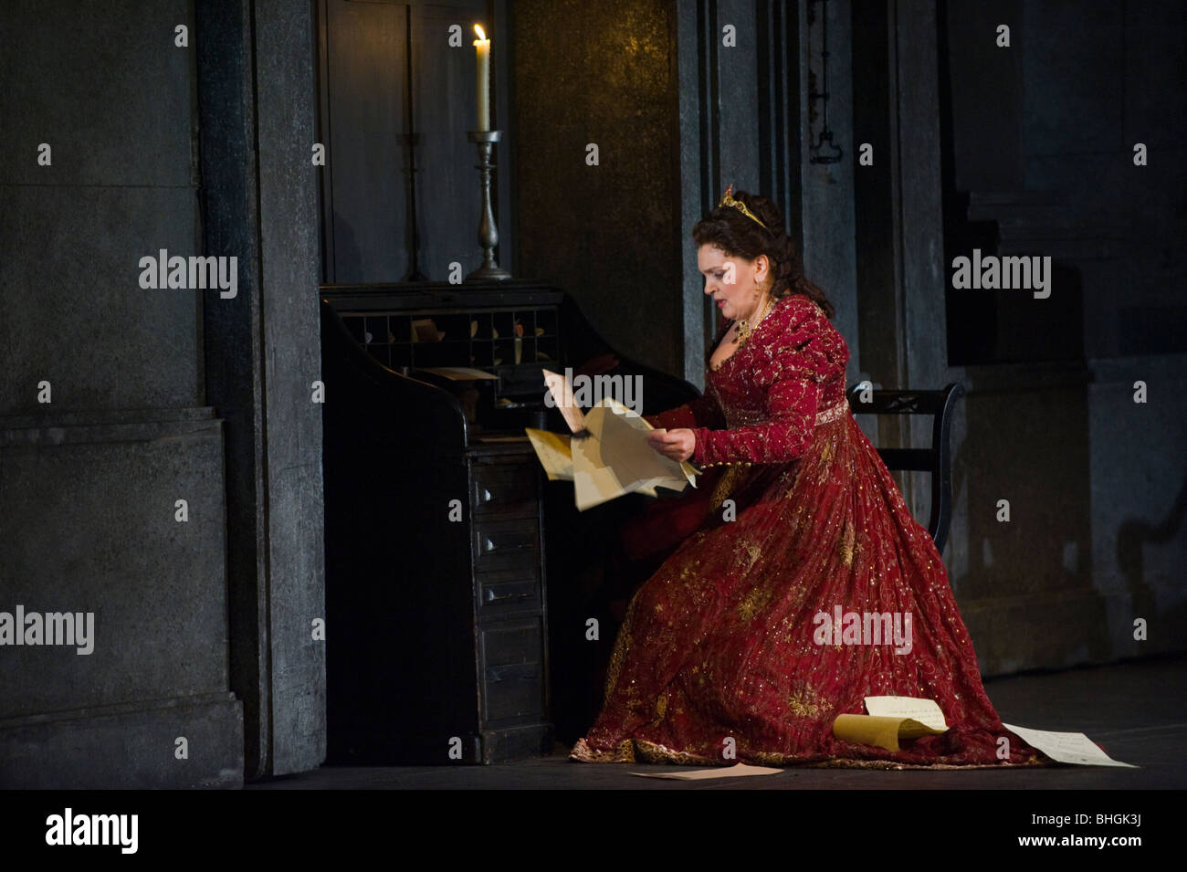 Welsh National Opera production of Tosca by Puccini - Portuguese ...