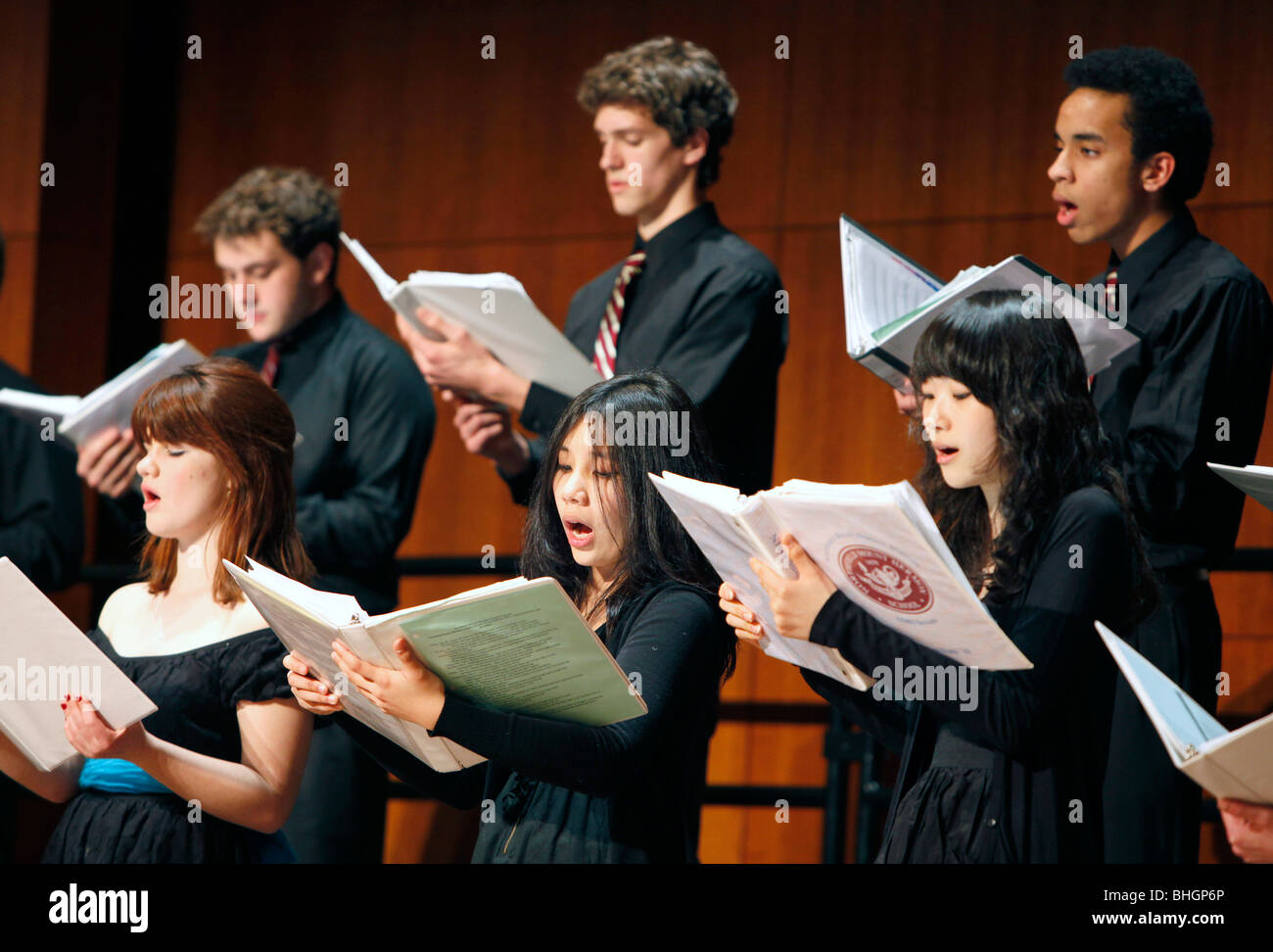 School boys group hi-res stock photography and images - Alamy