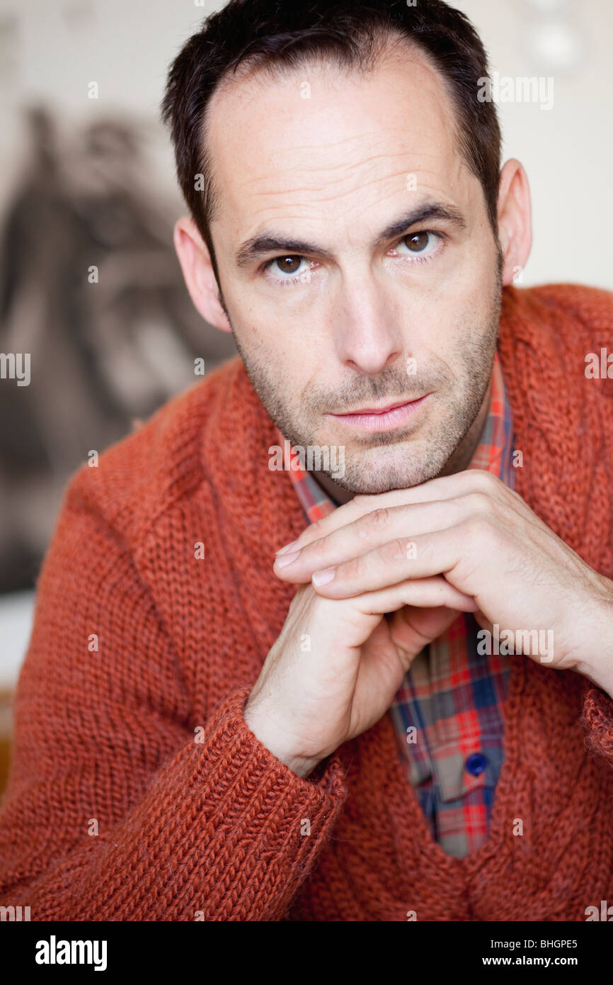 man looking at viewer Stock Photo - Alamy