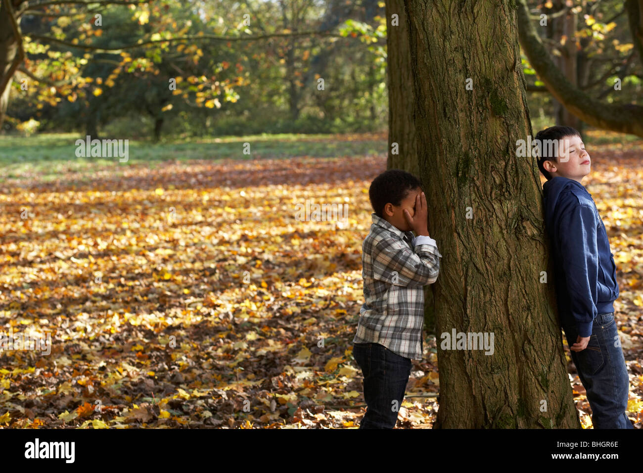 Child playing hide and seek counting hi-res stock photography and ...