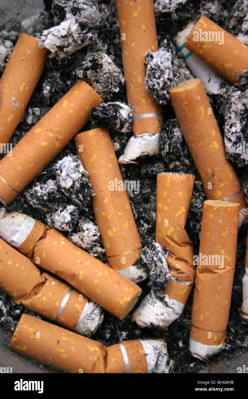 Cigarettes ends hi-res stock photography and images - Alamy