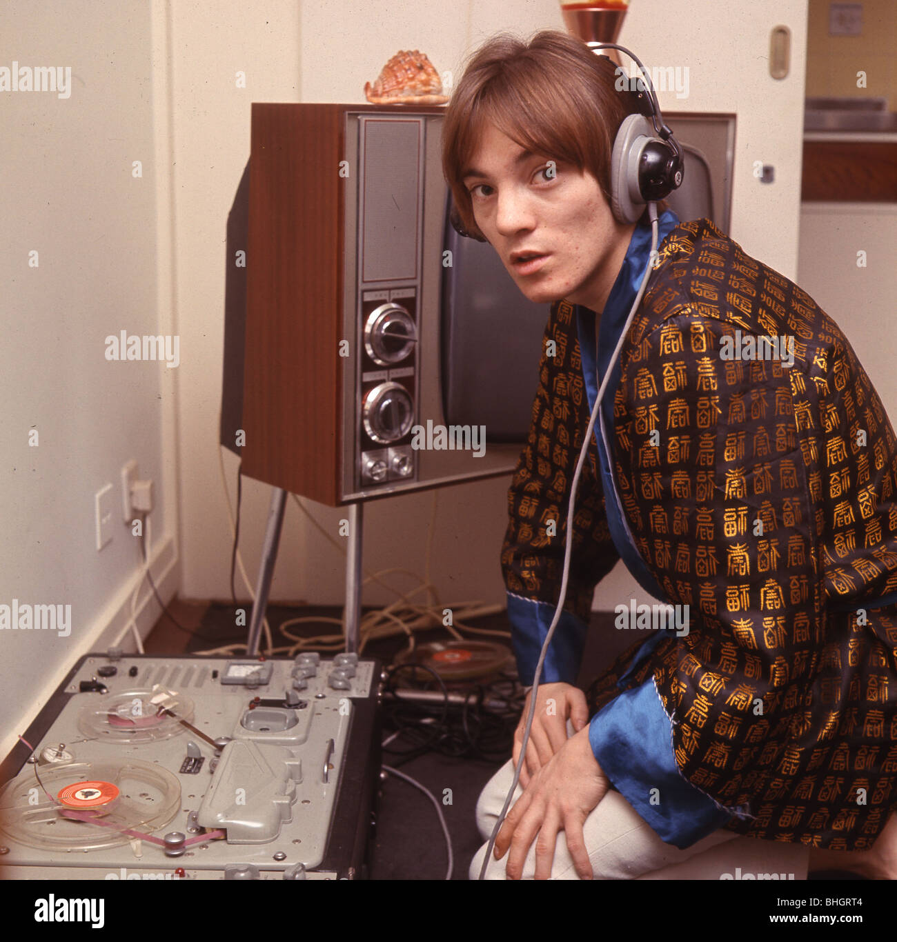 SMALL FACES - Steve Marriott of the UK pop group at his London home in ...