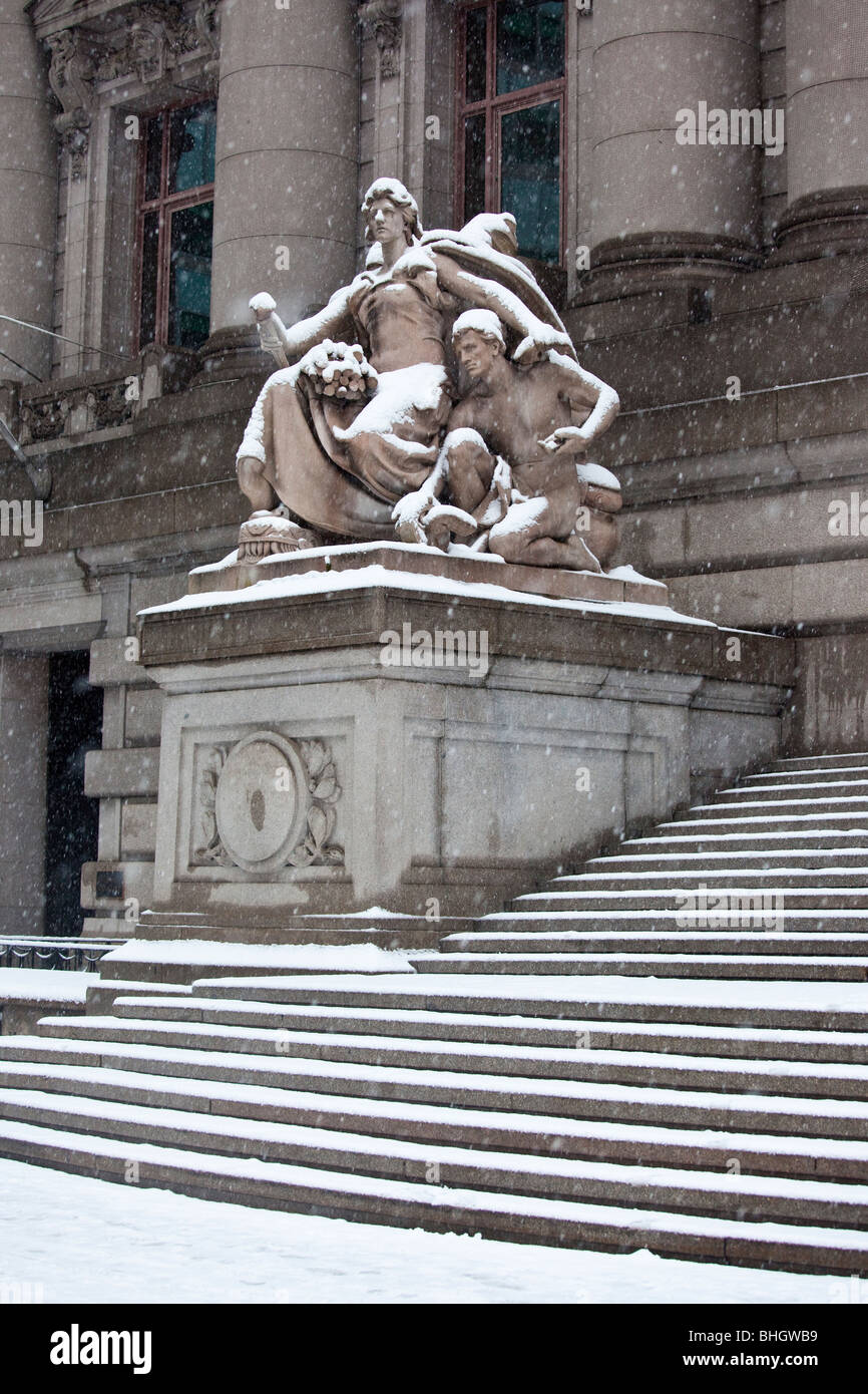 Statue in front of National Museum of the American Indian (Smithsonian ...