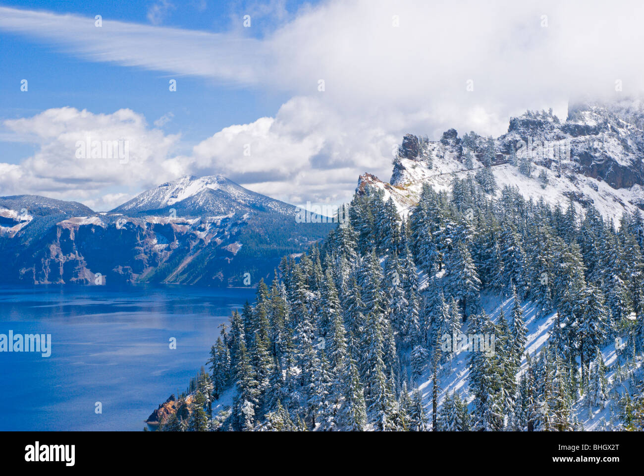 Crater Lake and the rim trail in winter (Deepest lake in the US) Crater ...
