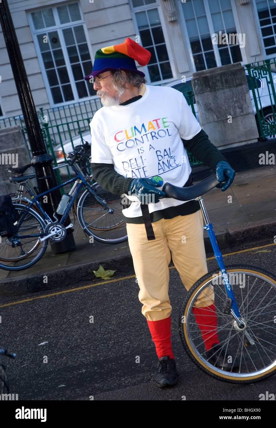 a cyclist getting ready for the 2009 emergency climate rally cycle ...