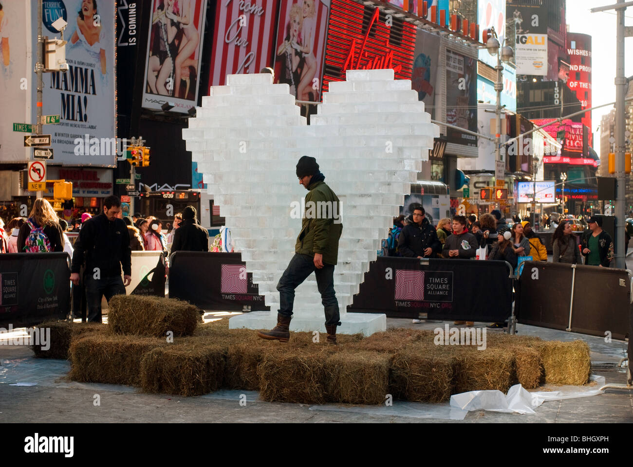 Ten times square hi-res stock photography and images - Alamy