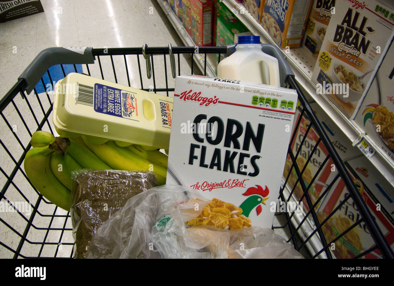 Kelloggs corn flakes hi-res stock photography and images - Alamy