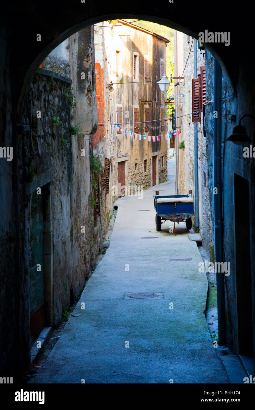 Small narrow windows hi-res stock photography and images - Alamy