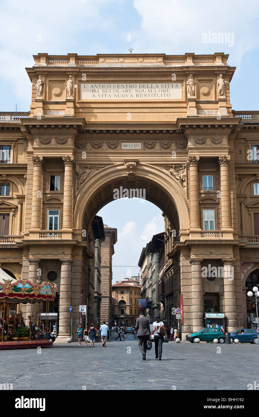 Archway in Piazza della Repubblica, Florence, Tuscany, Italy Stock ...