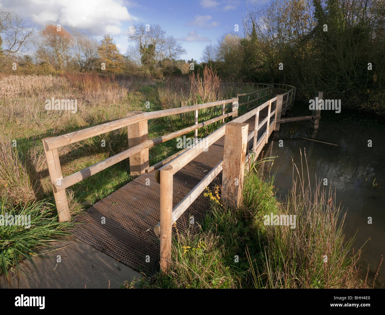 avon reflection lake water pond ponds lakes britain british building ...