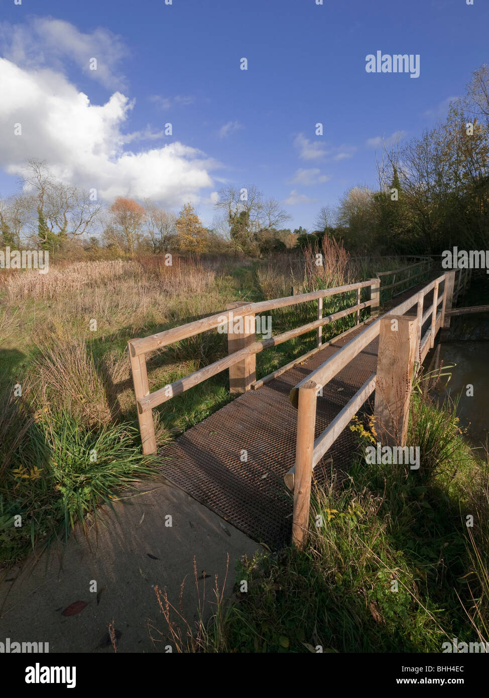 avon reflection lake water pond ponds lakes britain british building ...