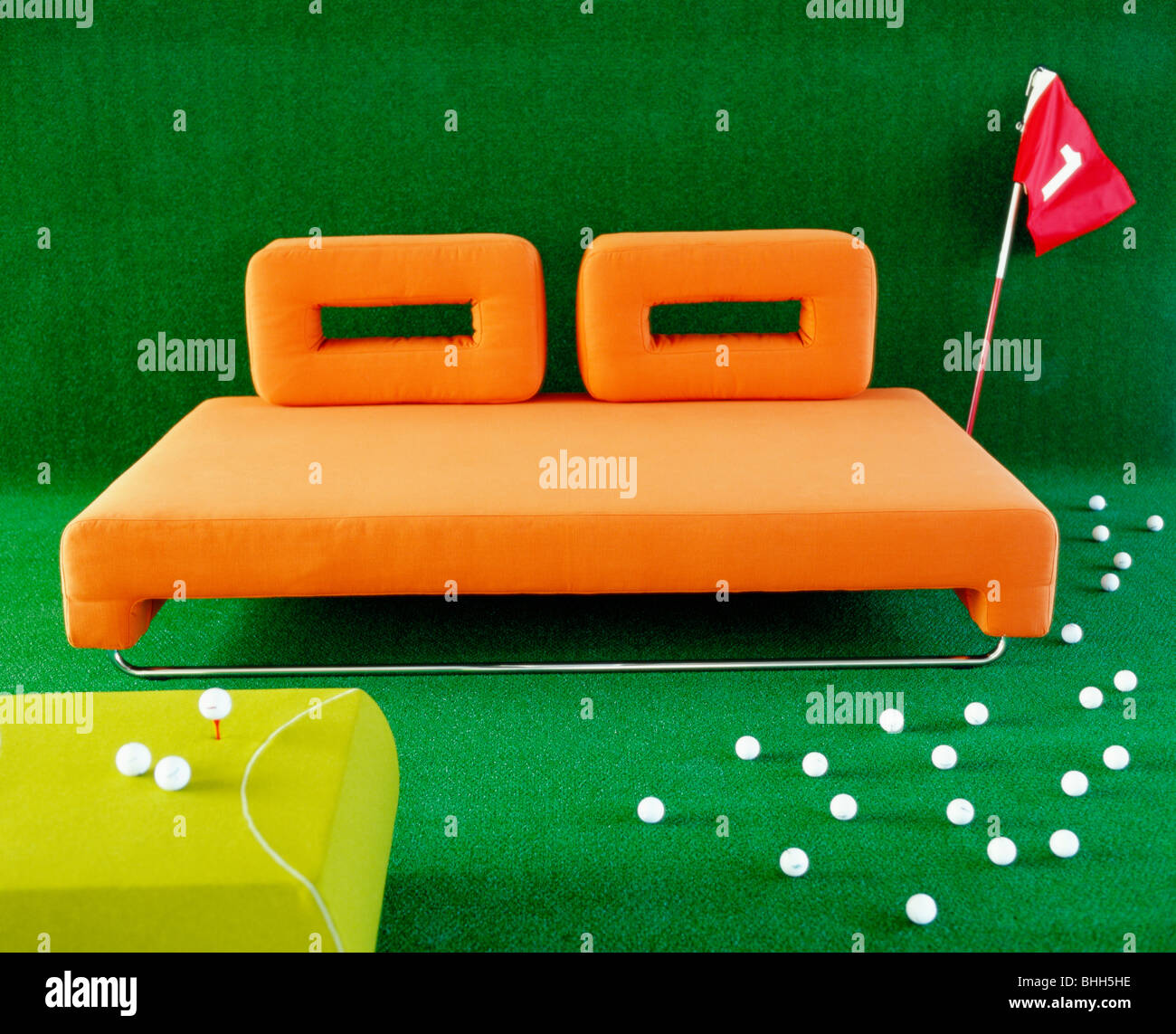 Couch grass hi-res stock photography and images - Alamy
