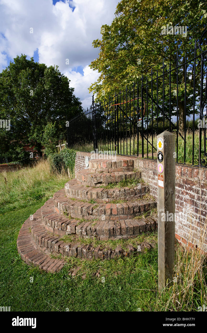 Scenics Panoramic Gate Grounds Stately Home Grass Nobody Outdoors Tree ...