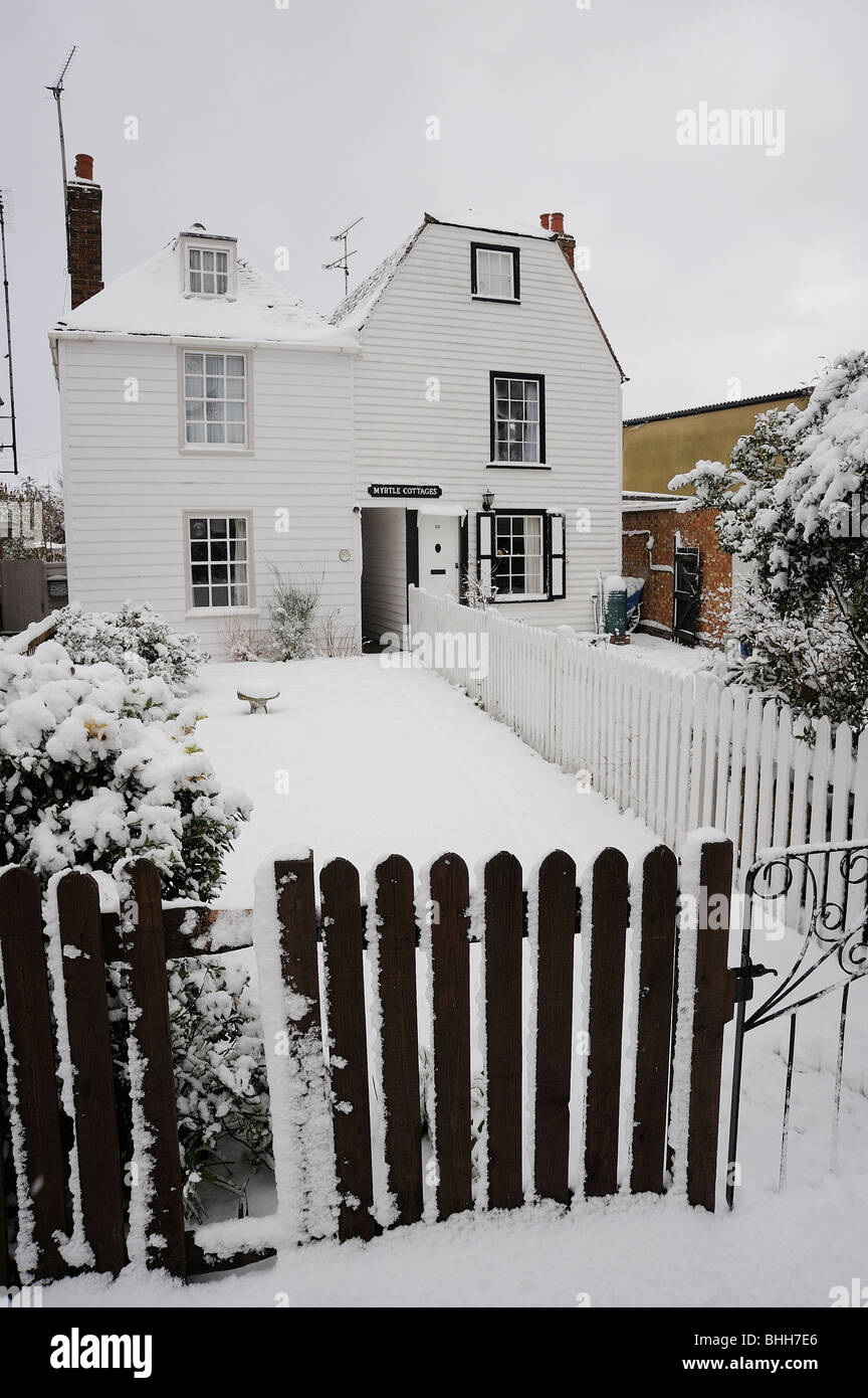 harbour street whitstable in the snow Stock Photo - Alamy