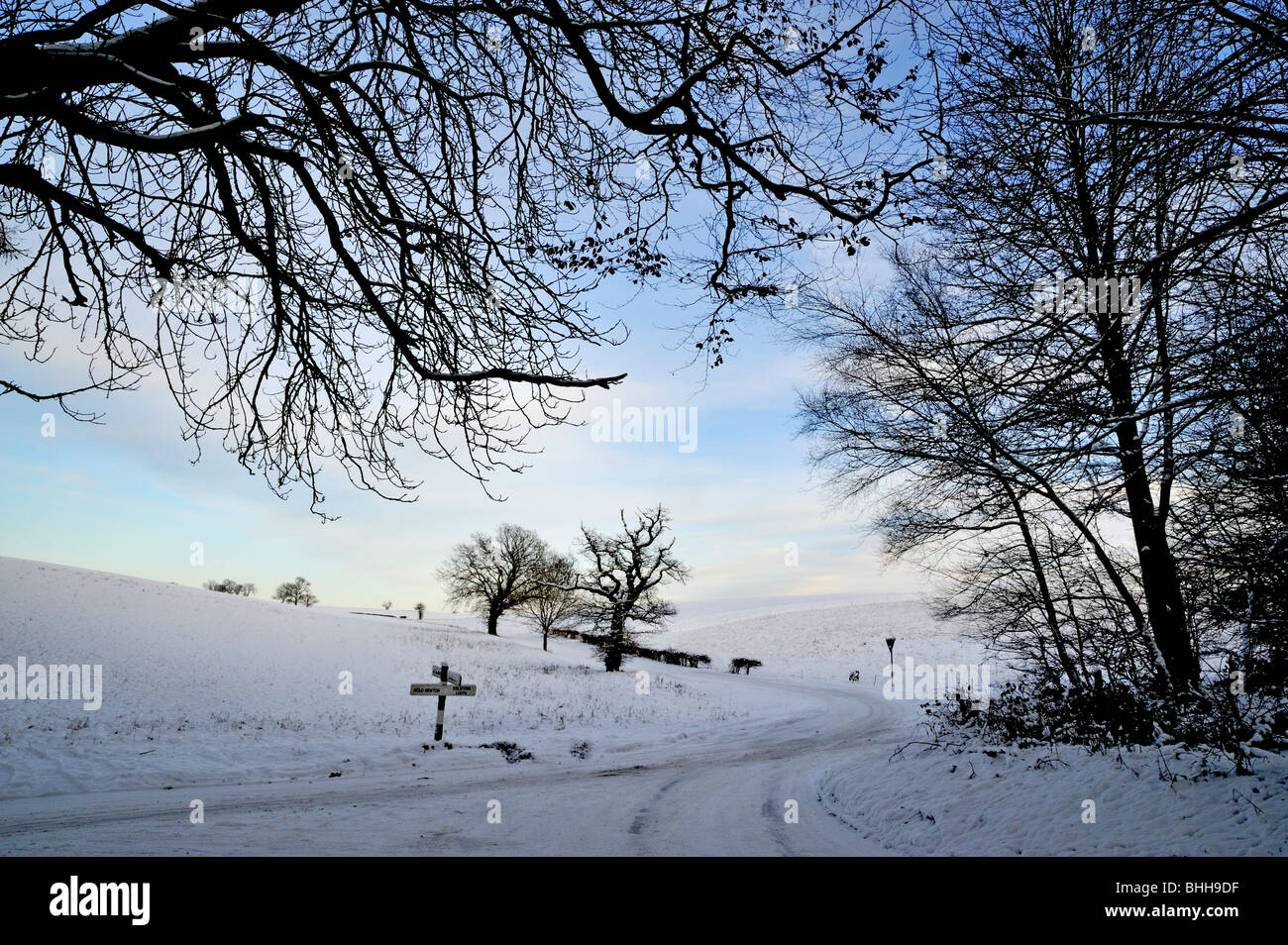 Snow scenes hi-res stock photography and images - Alamy