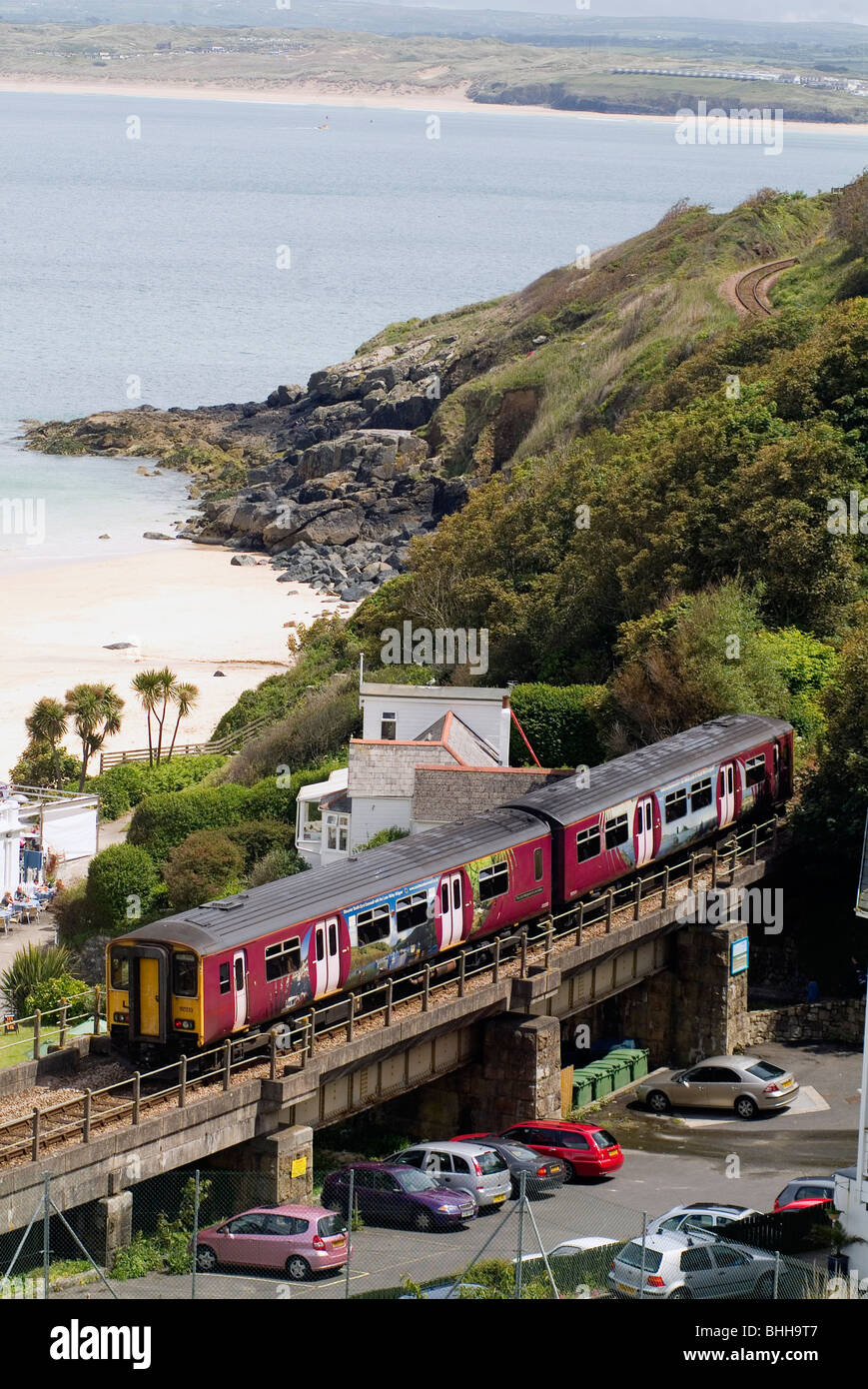 Cornwall trains hi-res stock photography and images - Alamy