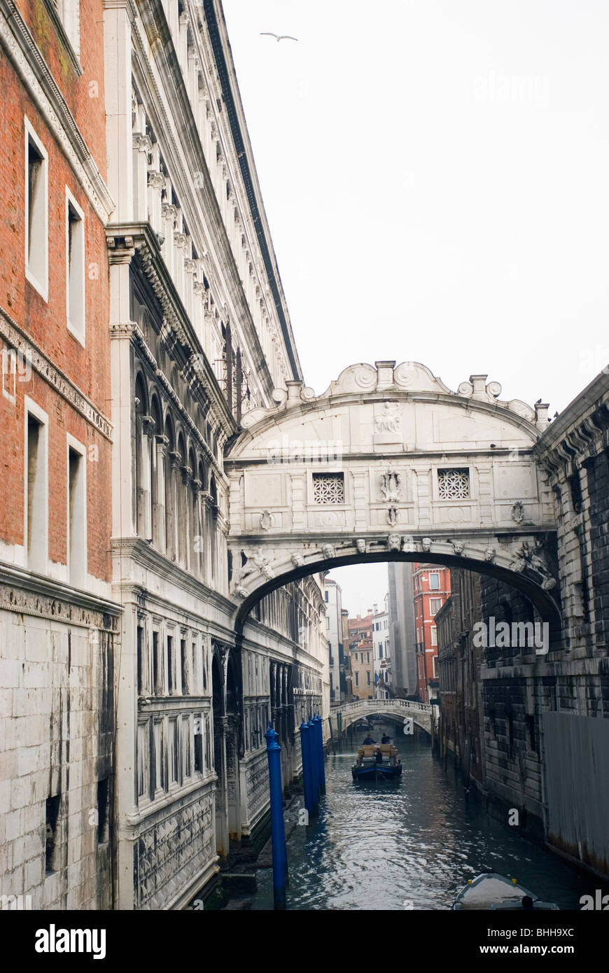 A bridge in Venice, Italy Stock Photo - Alamy